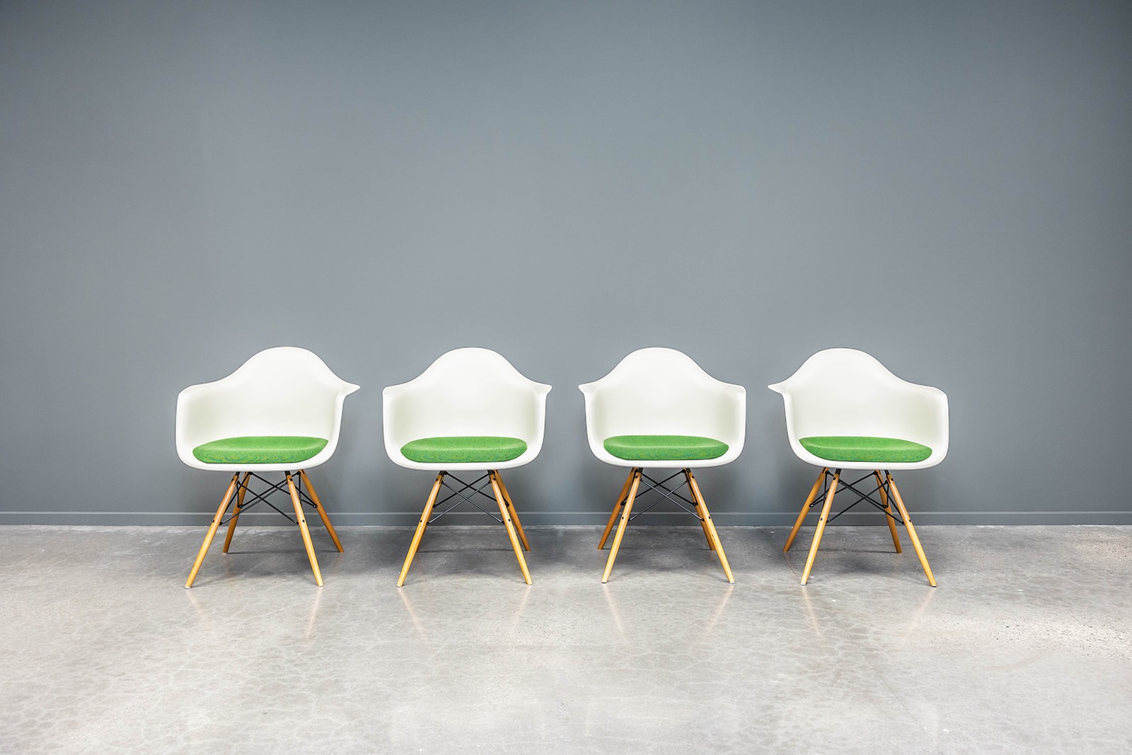 Eames DAW chairs – Pellegrinidesign